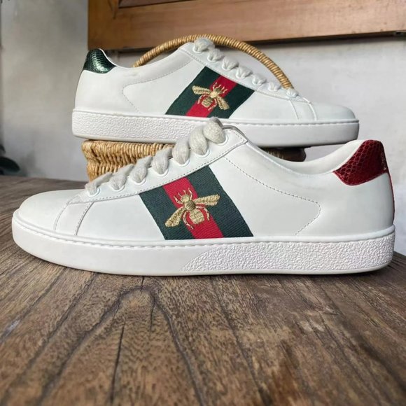 Gucci | Shoes | Womens Gucci Fashion Bee Little White Shoes | Poshmark